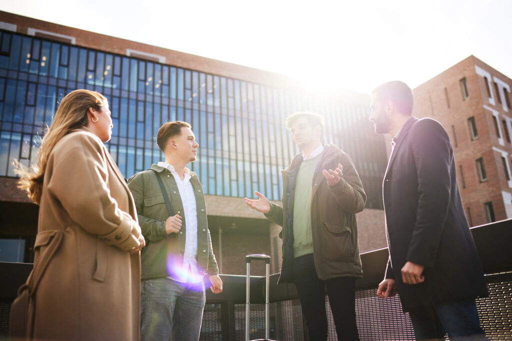 Top 5 Benefits of International Expansion | Parakar